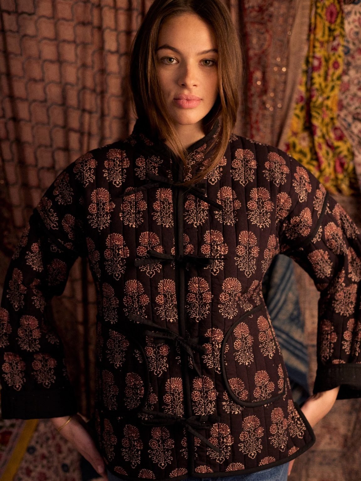 Embroidered silk coat • Simrane